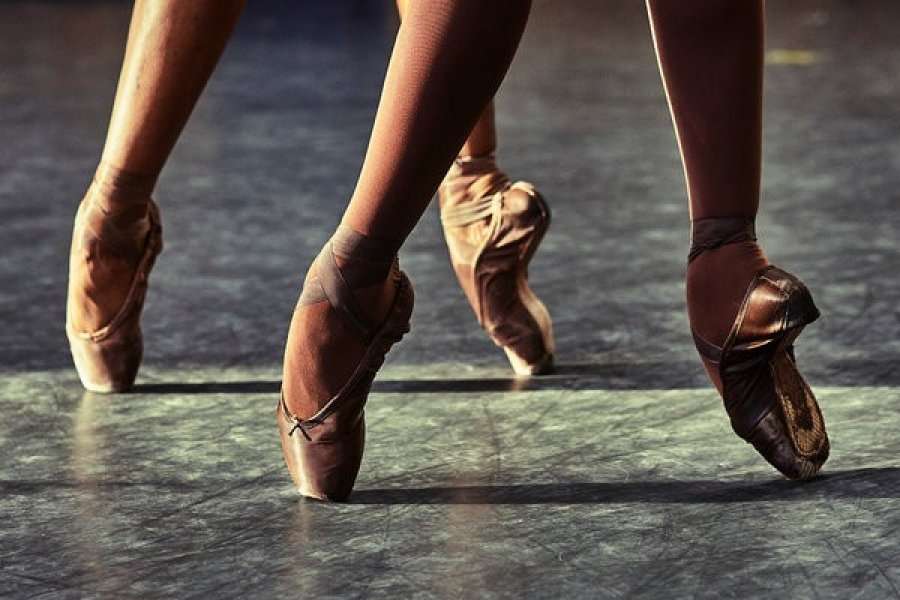 Tri shfaqje baleti gjatë prillit në TKK - Lajmet e fundit - Zëri