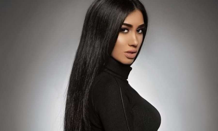 Acarohet Melinda, reklamon të pasmet dhe shkruan: Mshele gojën ose ta ...