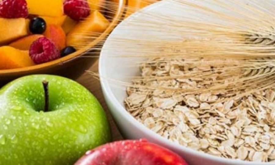 Dietë me mollë, humbni 4 kg për 5 ditë - Lajmet e fundit - Zëri