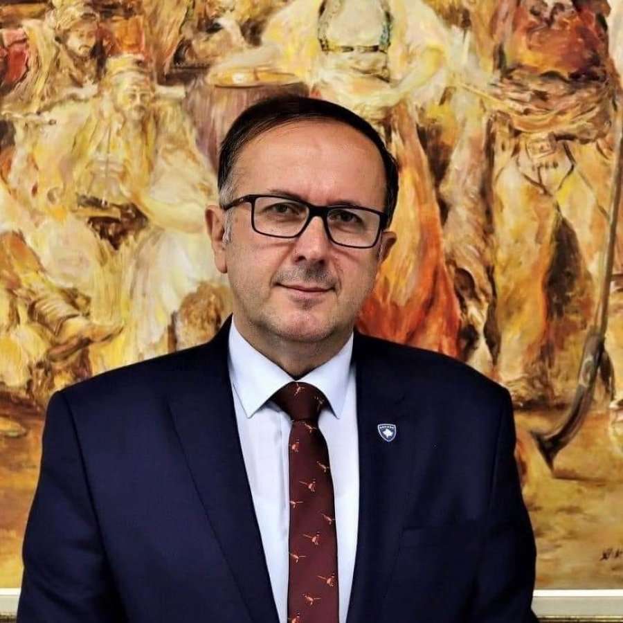 Mustafa ngushëllon familjen e zëvendësministrit Nehat Ramadani - Lajmet ...