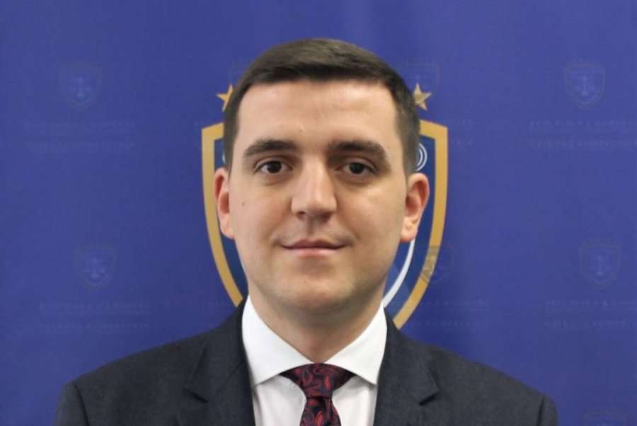 Kush është gjykatësi që vendosi në favor të ankesës së Klan Kosovës ...