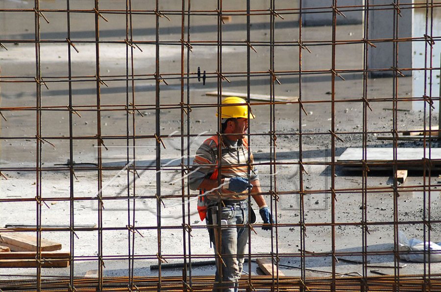 Hashani: Rreth 33% e punëtorëve do të emigrojnë gjatë vitit 2024 ...