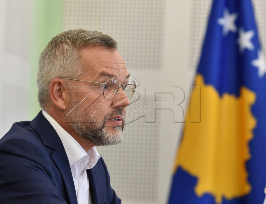 Rothi në Qeveri, takohet me kryeministrin Kurti - Lajmet e fundit - Zëri