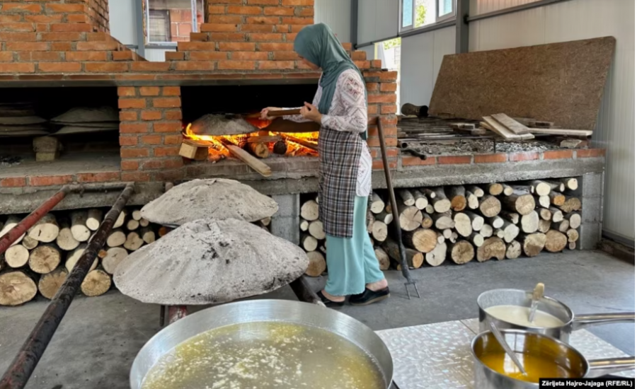 Shtatë motrat që ushqimet tradicionale i bënë brend - Lajmet e fundit ...