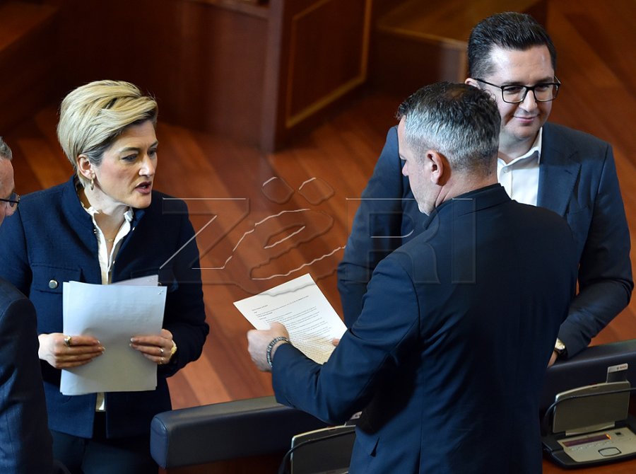 Mustafa thotë se Kusari-Lila bisedoi me një terrorist të konfirmuar ...