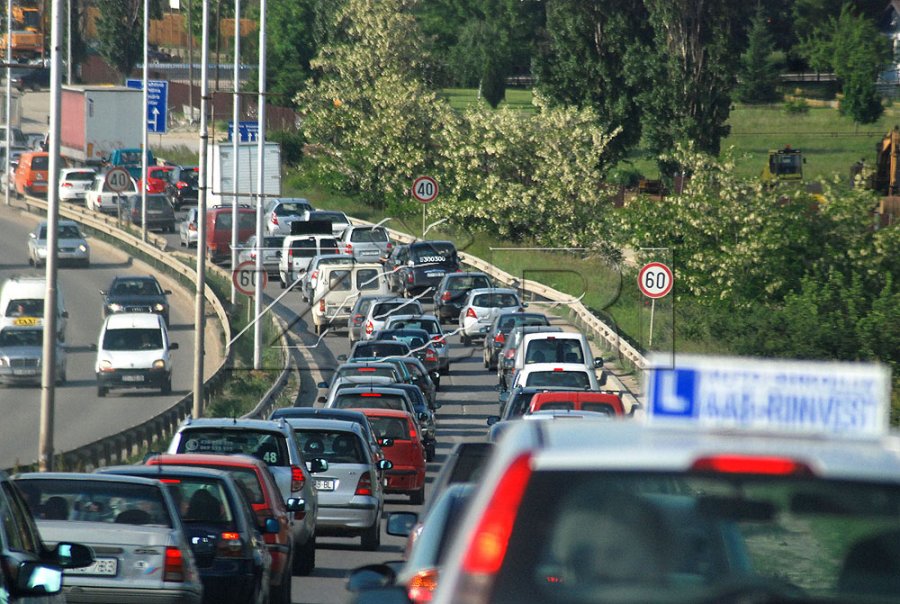 Infrastruktura jo e përshtatshme dhe komunikacioni i dendur ...