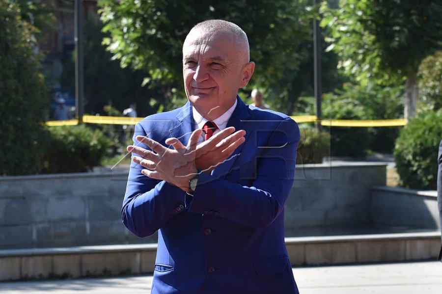 Curri: Policia e përgjoi Metën sa ishte në Kosovë, do të arratisej në ...