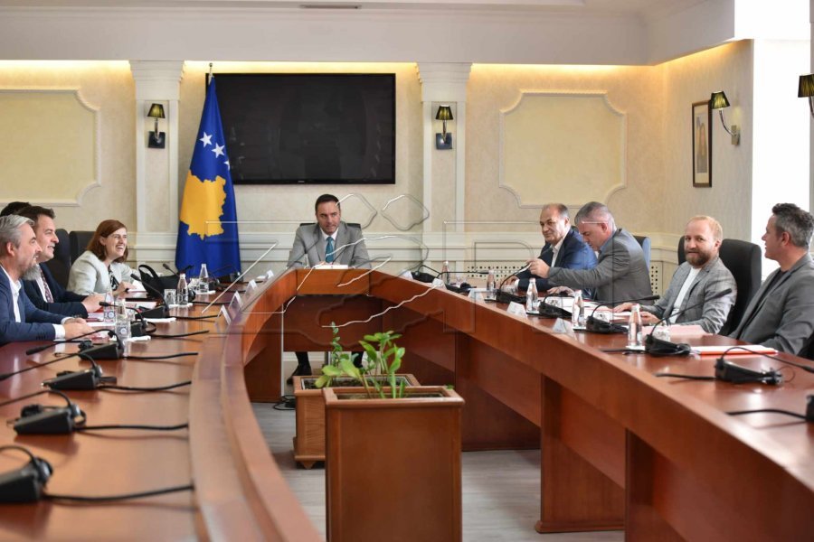 Kryesia e Kuvendit sot mban mbledhje - Lajmet e fundit - Zëri