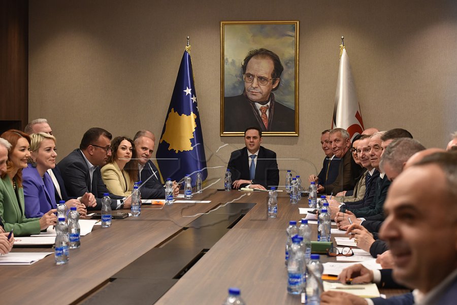 Cakolli kritikon LDK-në për qasjen refuzuese ndaj formimit të qeverisë ...