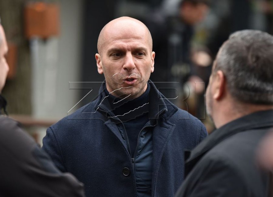 Slavko Simiq intervistohet si i pandehur për sulmet ndaj gazetarëve në ...