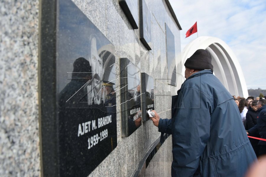 William Walker: Reçaku ia tregoi botës të vërtetën e Kosovës - Lajmet e ...